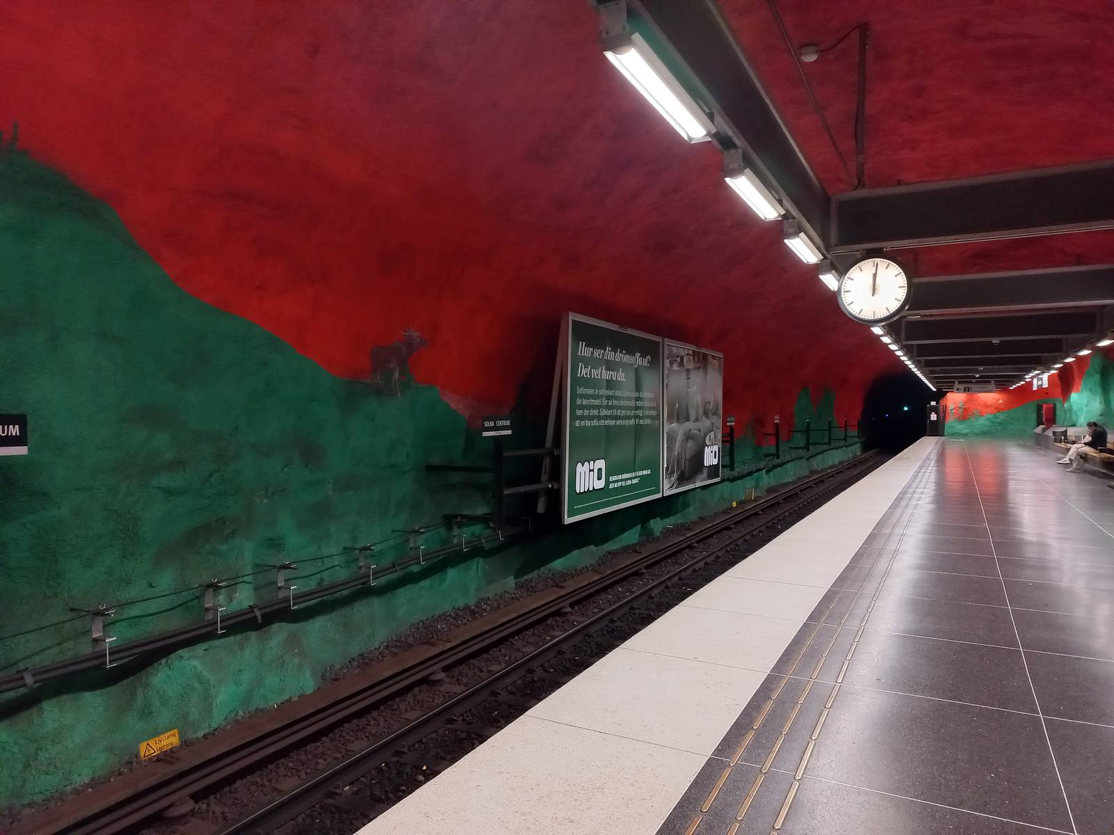 Solna Centrum (metro station)
