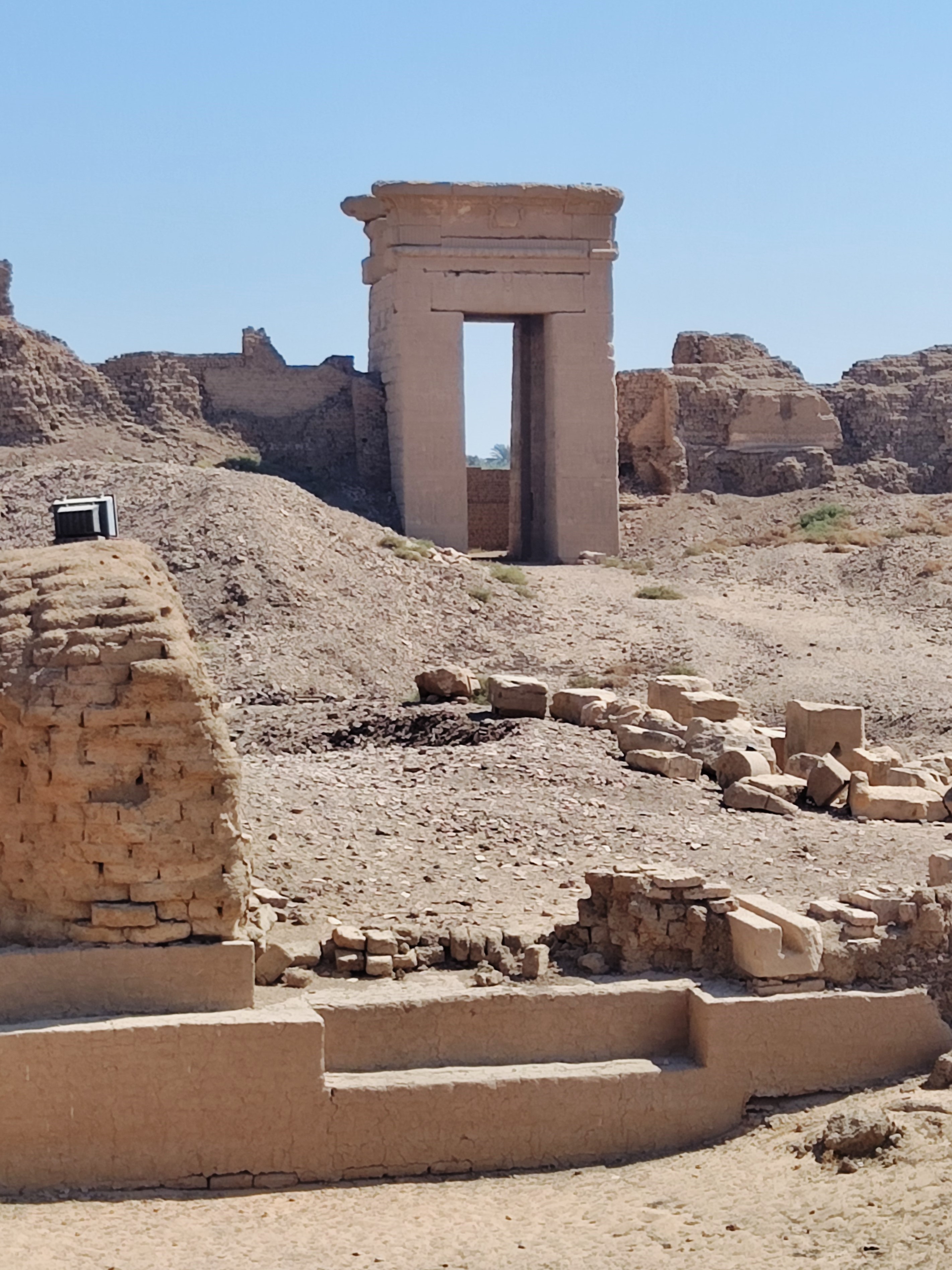 Roman Gate - الترامسه | archeological site
