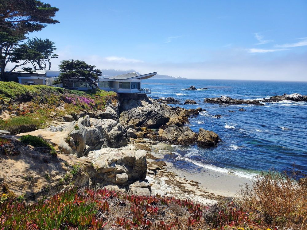 Della Walker residence (1951) by Frank Lloyd Wright - Carmel-by-the-Sea