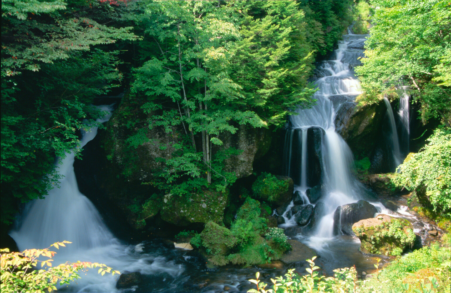 Ryuzu waterfall - Nikko