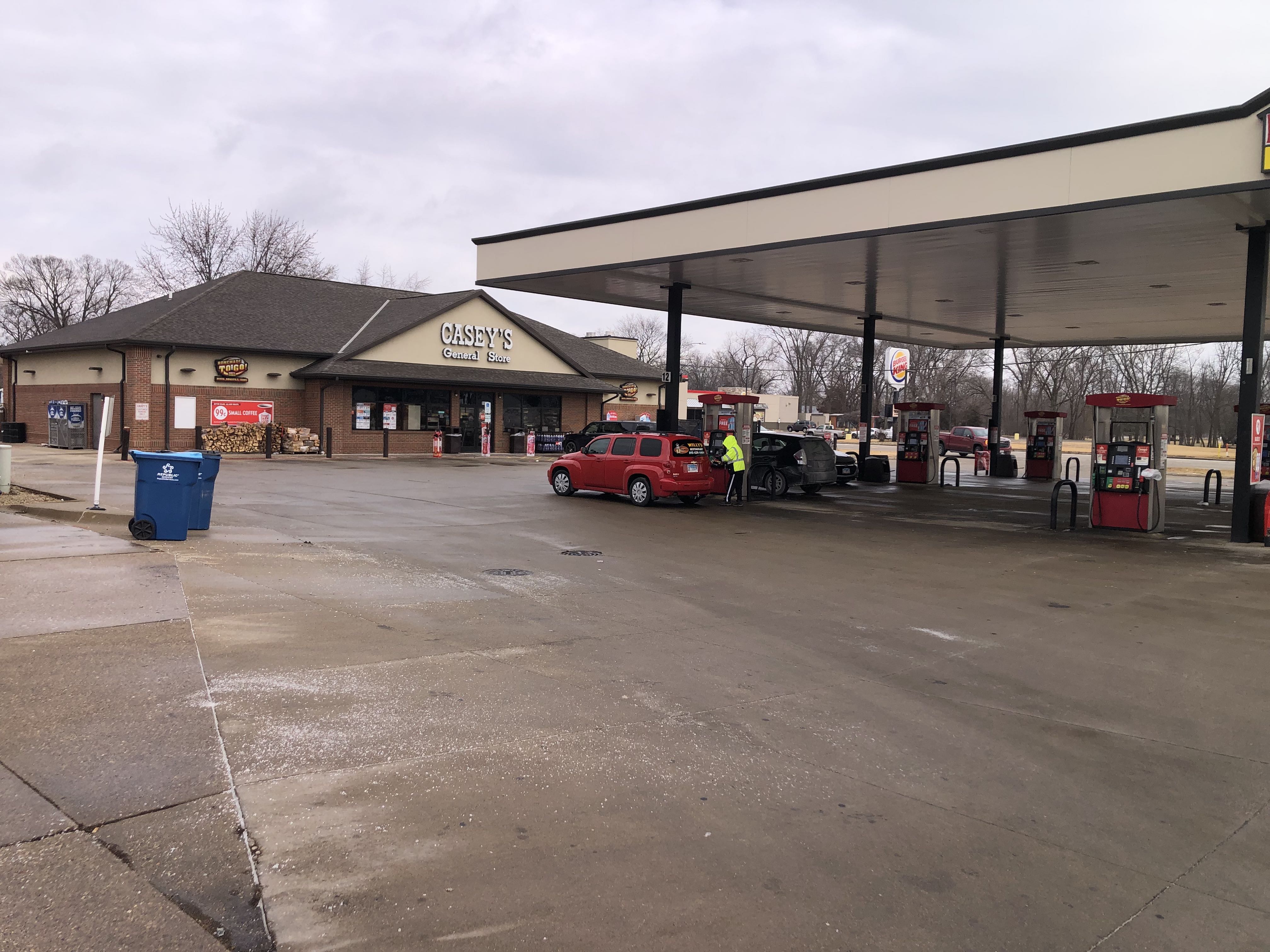 Casey's - Rock Falls, Illinois | petrol / gas station, convenience store