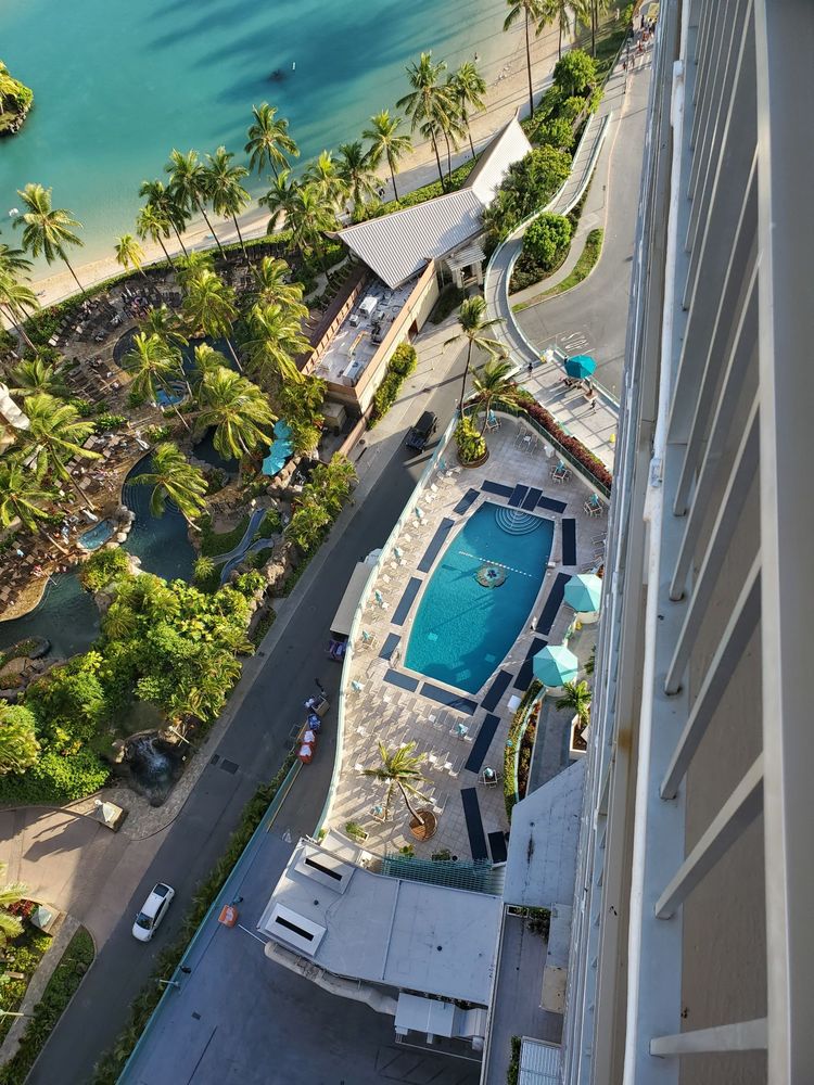 Ilikai Hotel & Luxury Suites - Honolulu, Hawaii