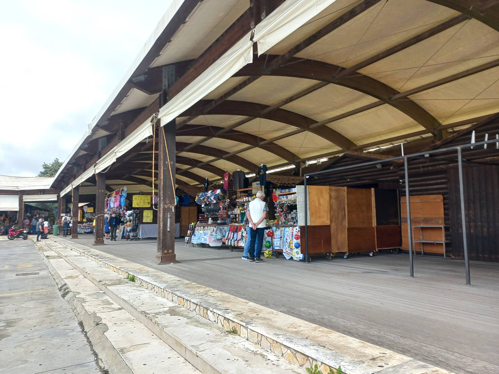 Souvenir stalls - Syracuse | store / shop