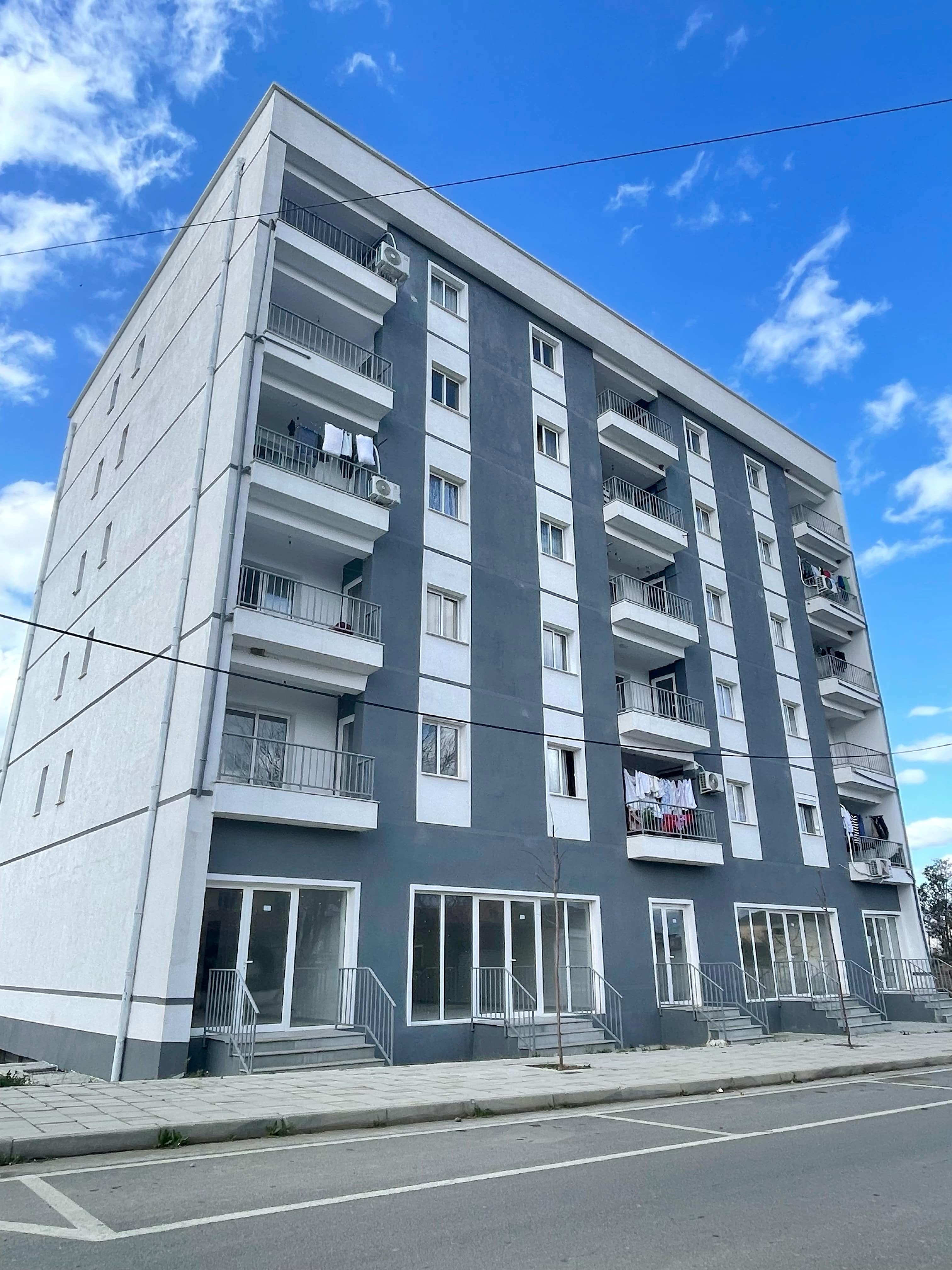 Banesë sociale - Burrel | apartment building (en)