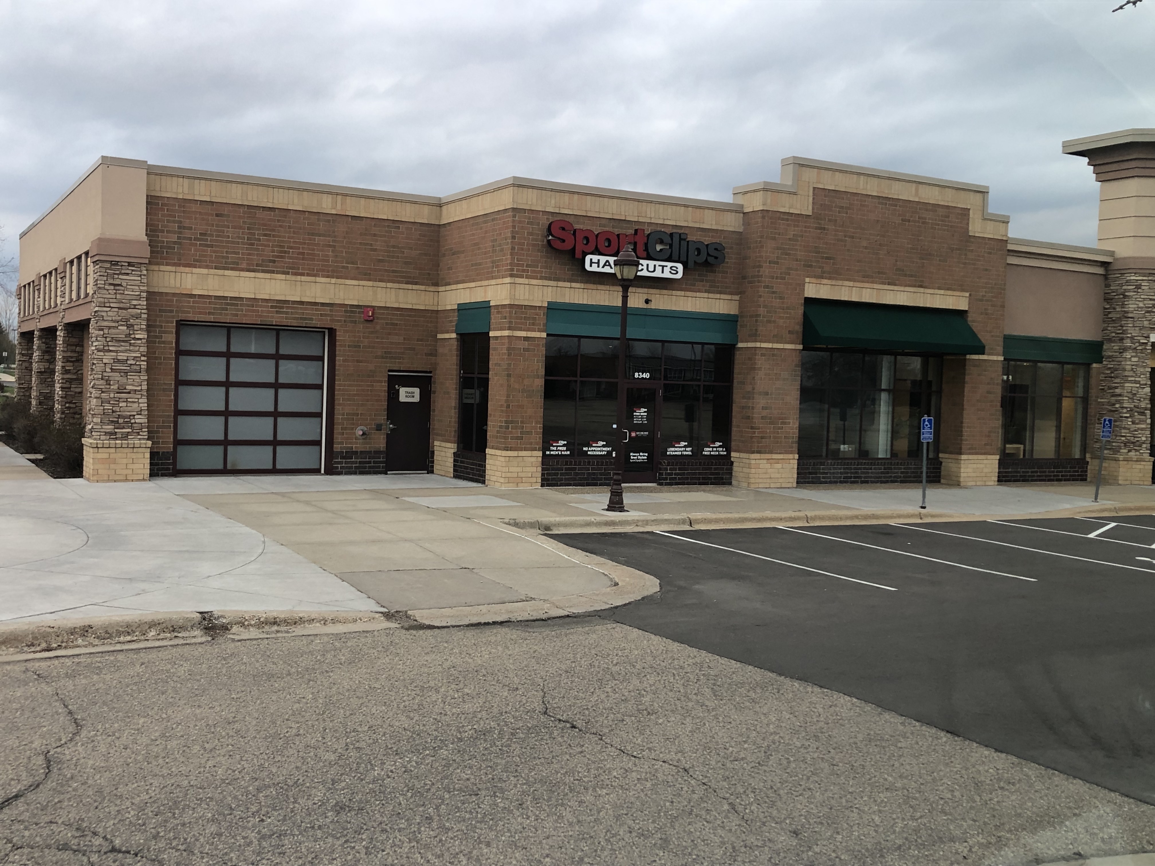 Sport Clips - Oakdale, MN