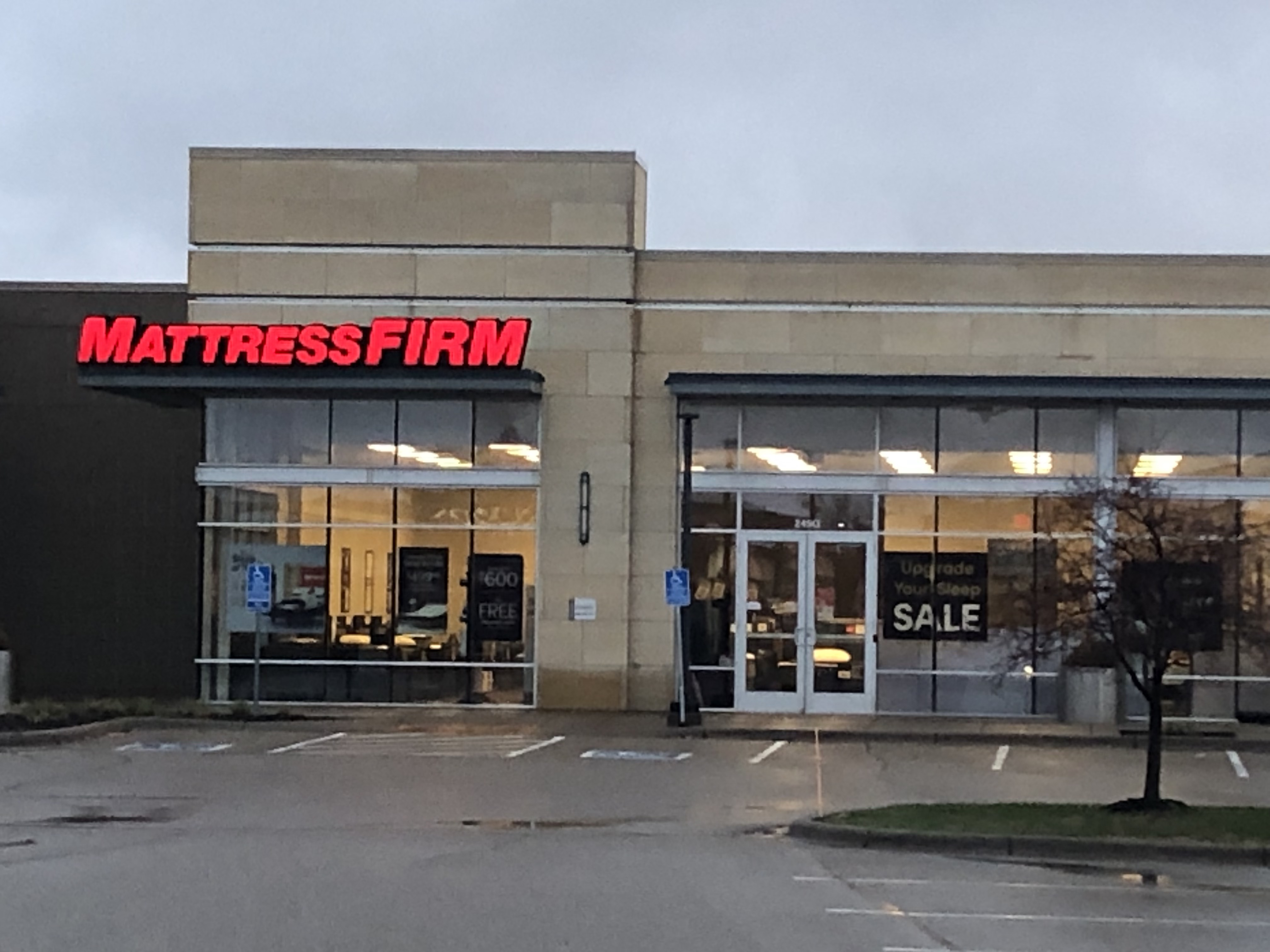 Mattress Firm - Woodbury, Minnesota