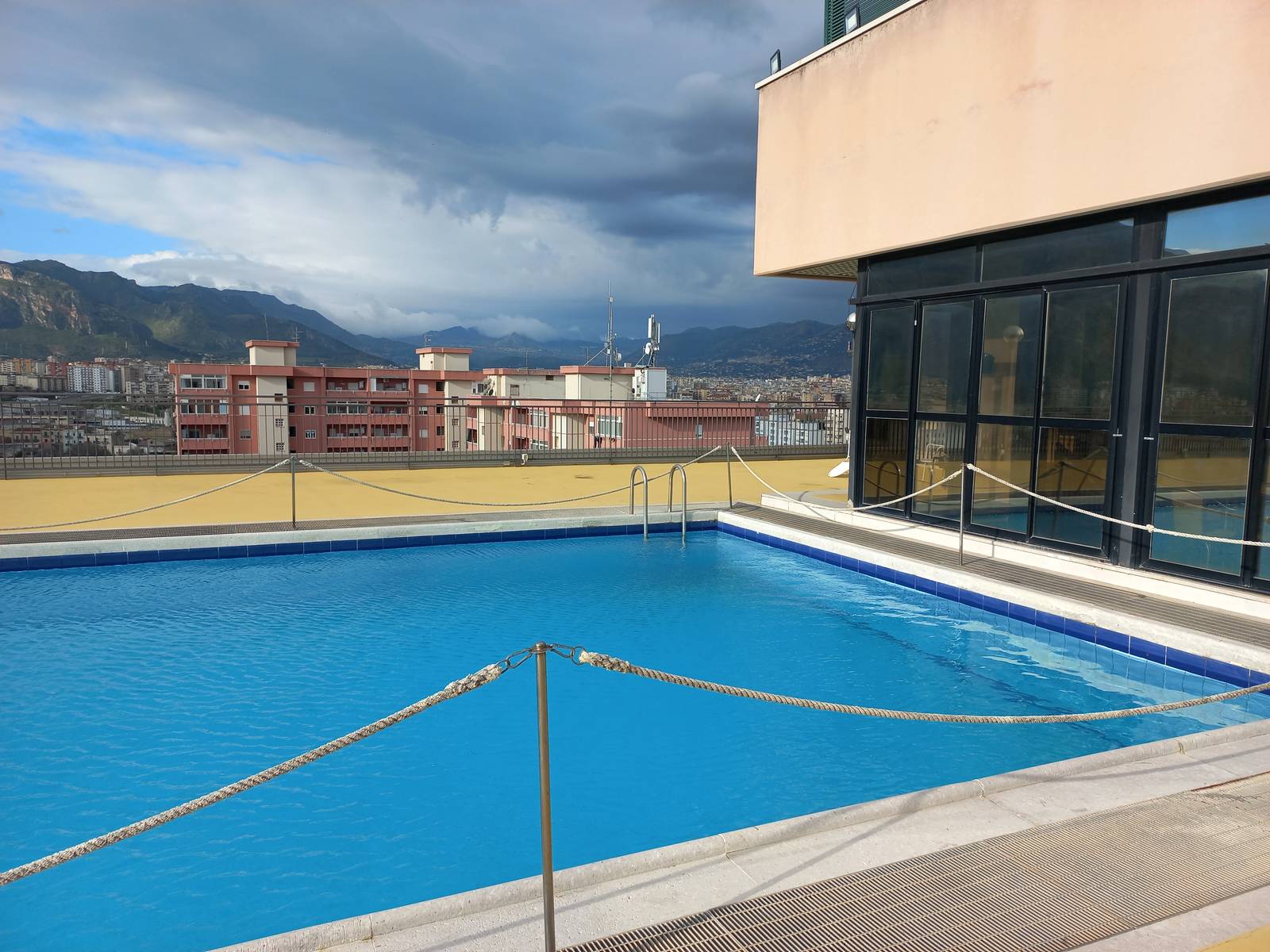Basen hotelowy - Palermo