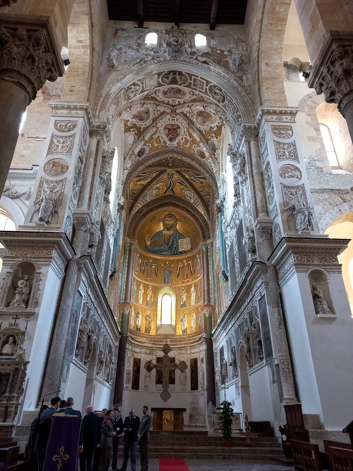 Altar and apse - Cefalù