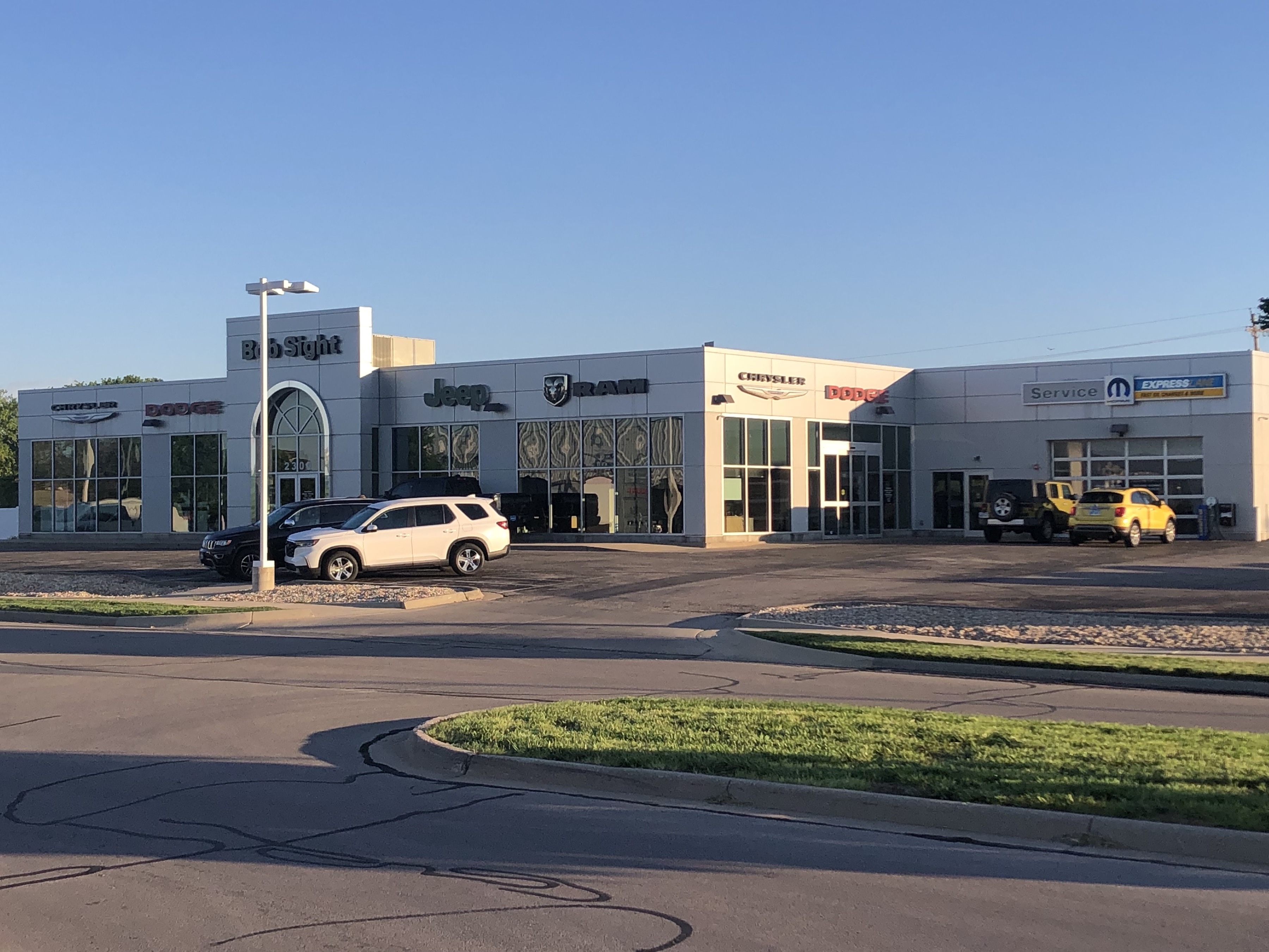 Bob Sight Stellantis Dealership - Lawrence, Kansas