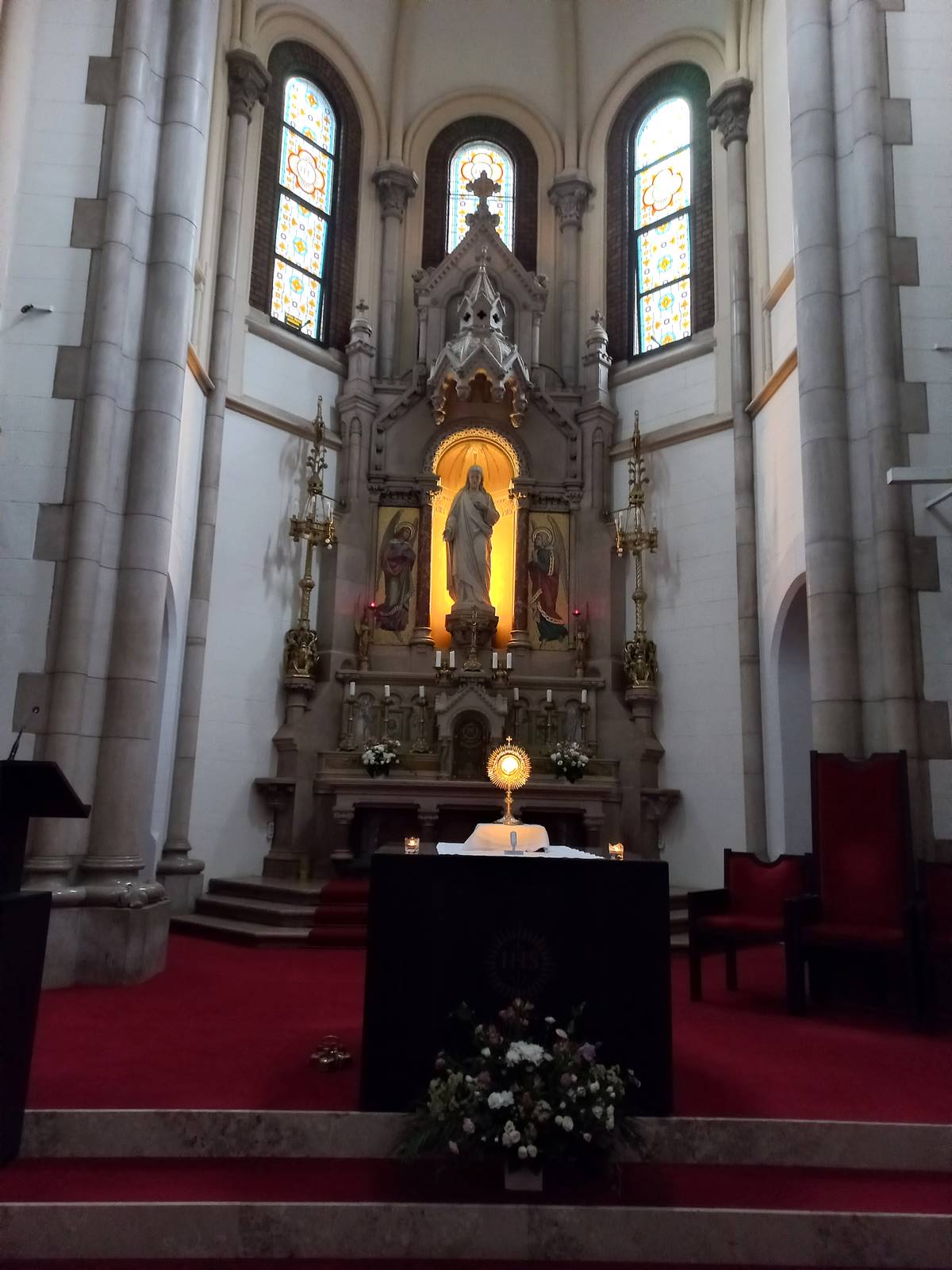 Altar - Budapest