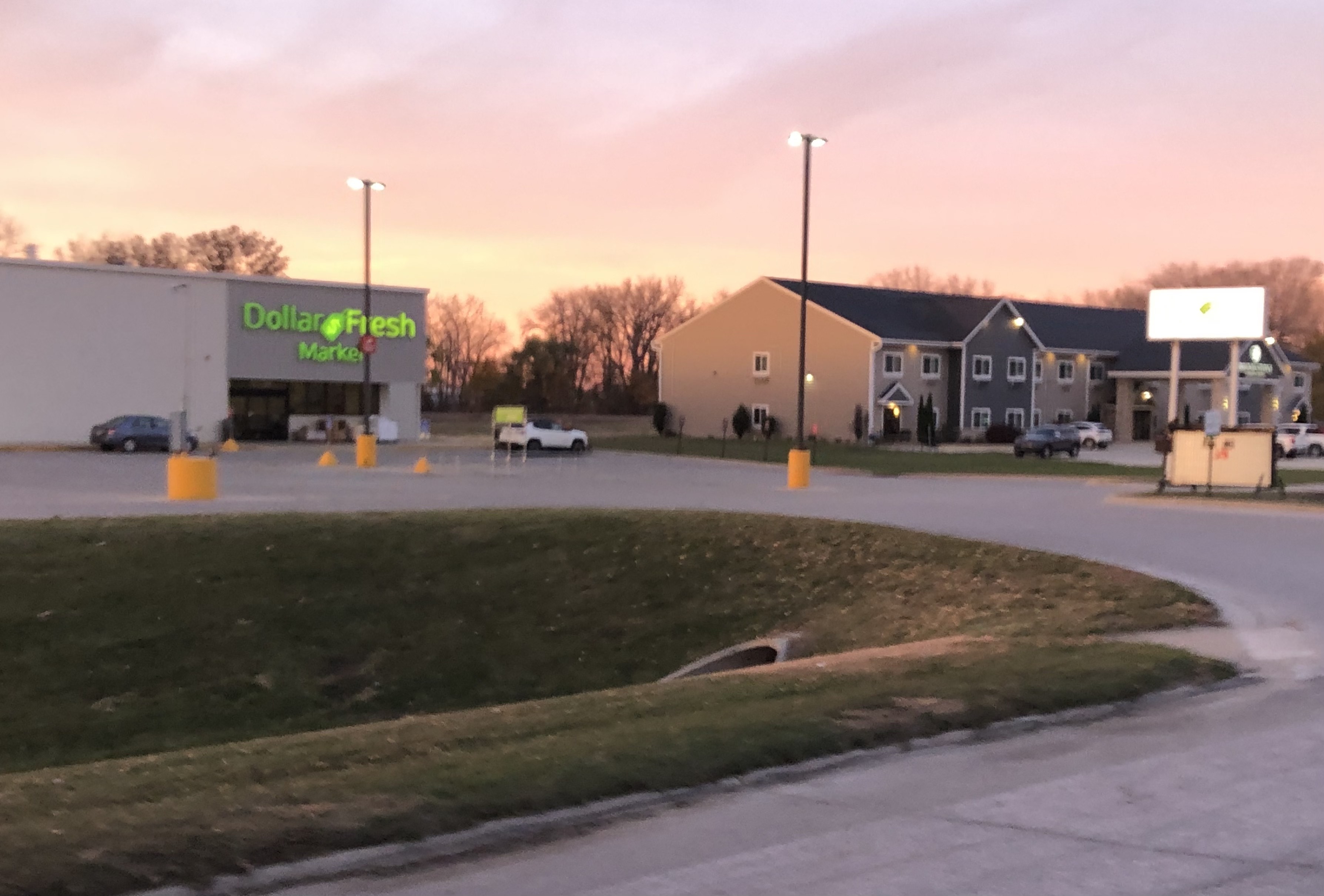 Dollar Fresh - Emmetsburg, Iowa