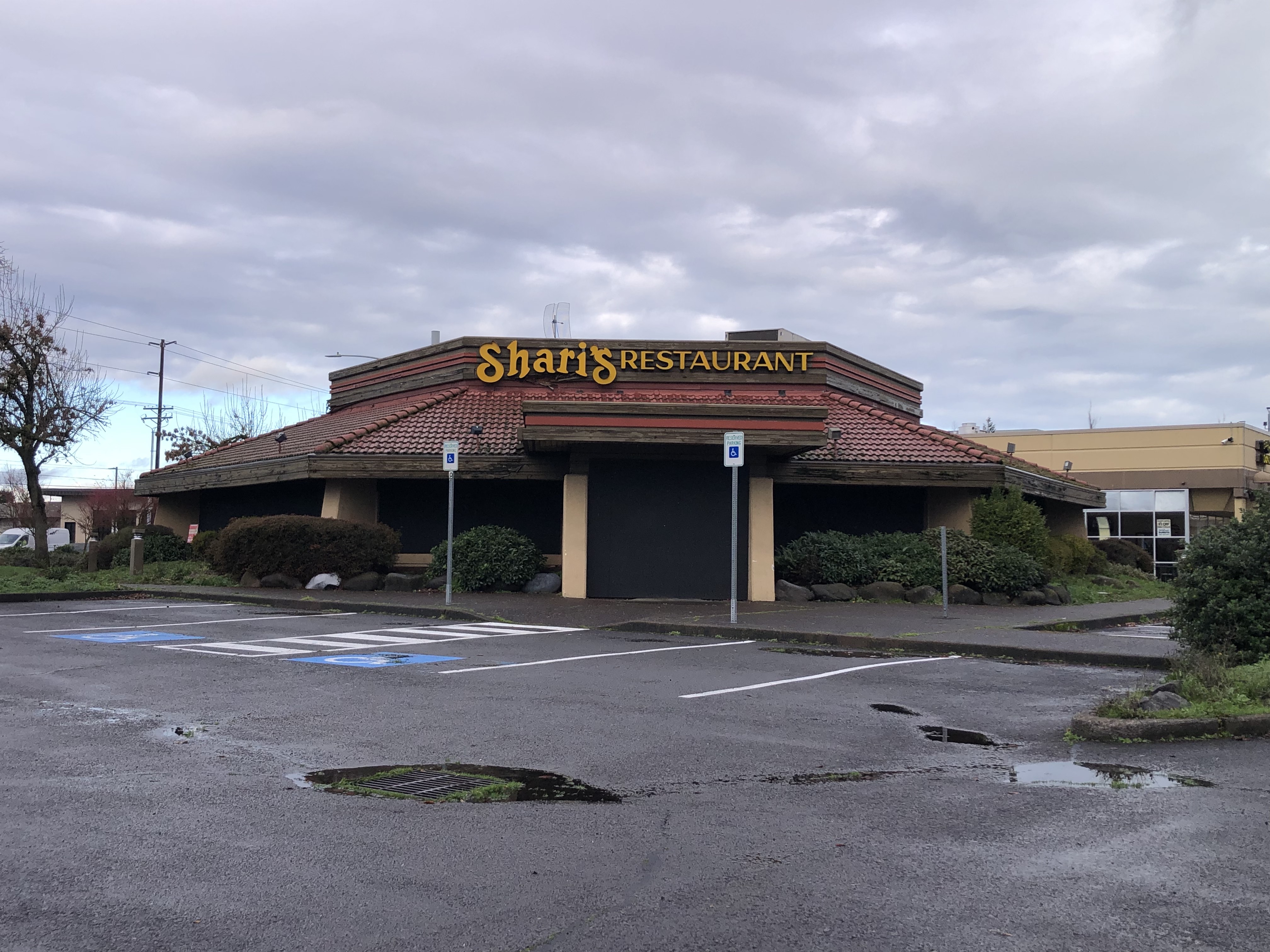 Shari's Cafe & Pies (closed) - Springfield, Oregon