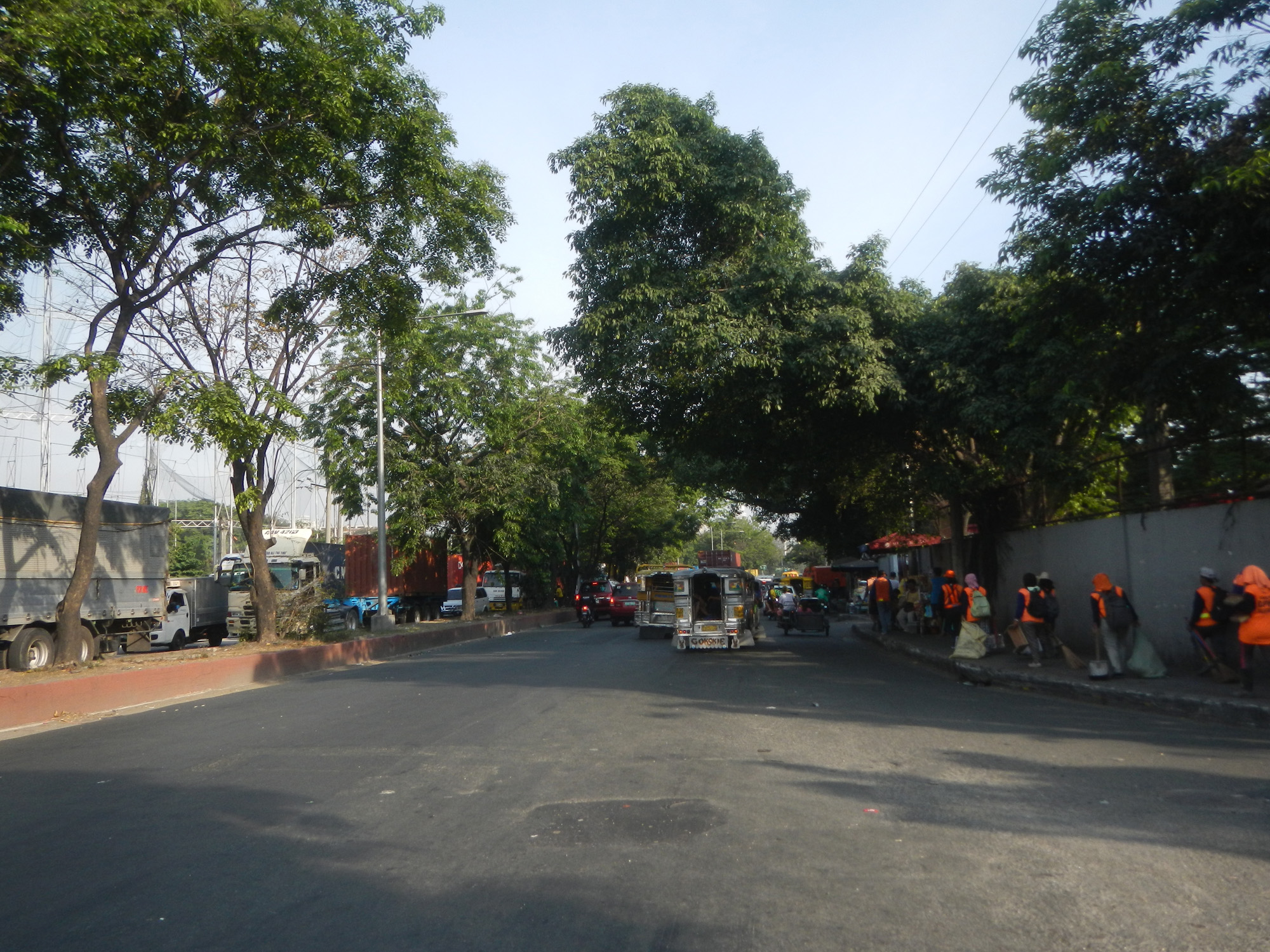 Bonifacio Drive (N120 / R-1)